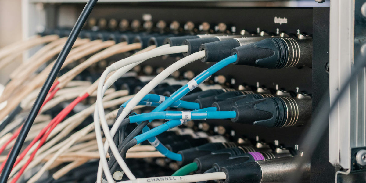 Coaxial Cable vs Fiber Optic: What’s the Difference ...